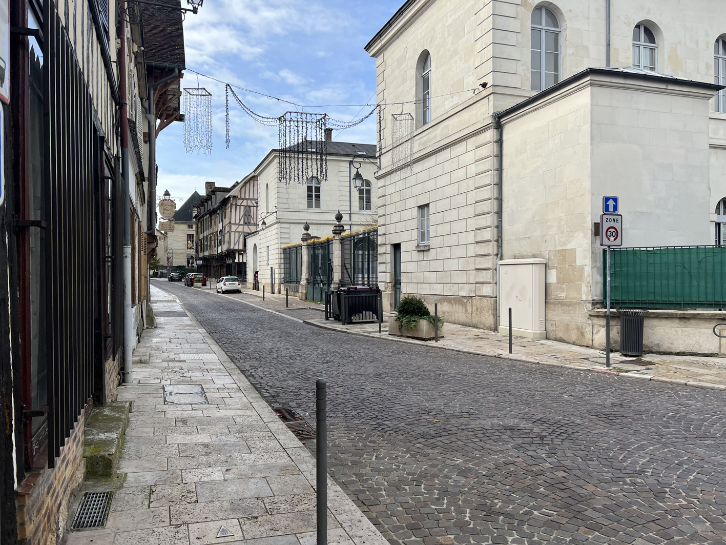 Appartement T2 RDC à Louer TROYES rue Simart Meublé avec Parking et ...